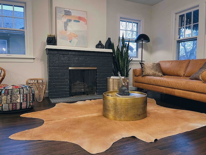 Chic Bungalow In The Heart Of Wichita - Wichita, KS