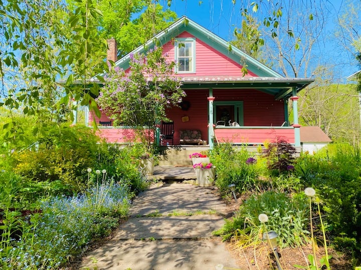 Phoenicia 1890 Bear Cottage -So Convenient - Phoenicia, NY
