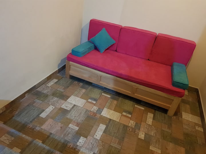 "Violetas"amplia Y Confortable Habitación - Zaragoza