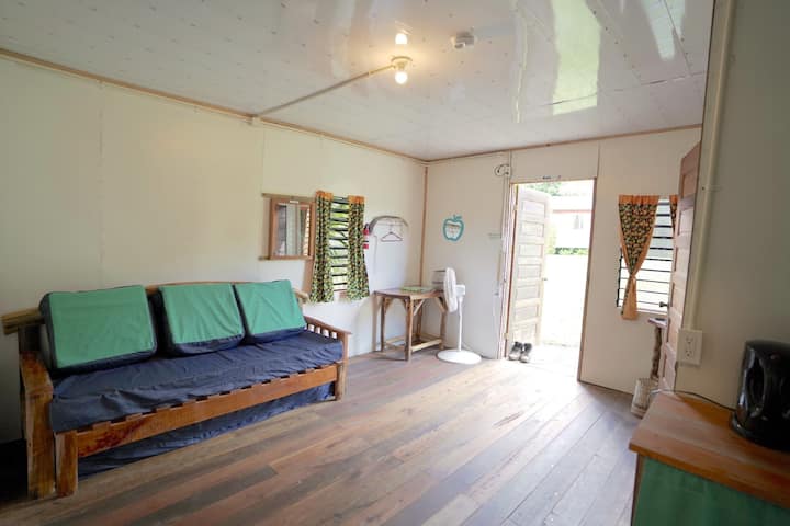 Mayflower Cabin - Belize