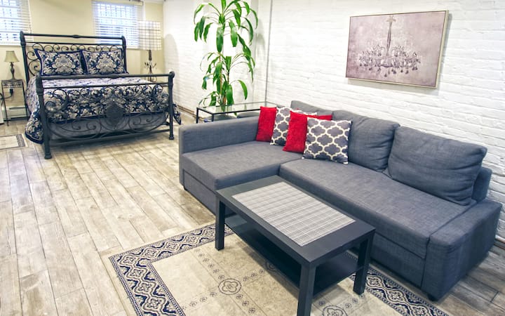 Private Cozy Studio 10 Mins To Times Square - Union City, NJ