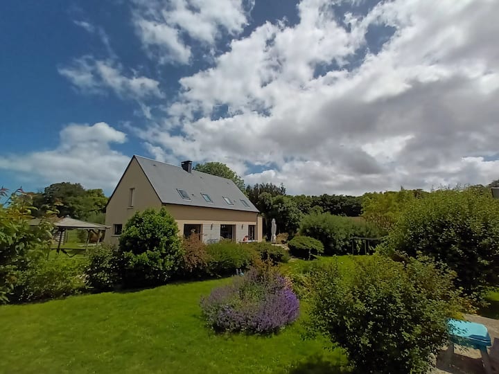 Maison Familiale Dans Un Cadre Privilégié - Saint-Aubin-sur-Mer