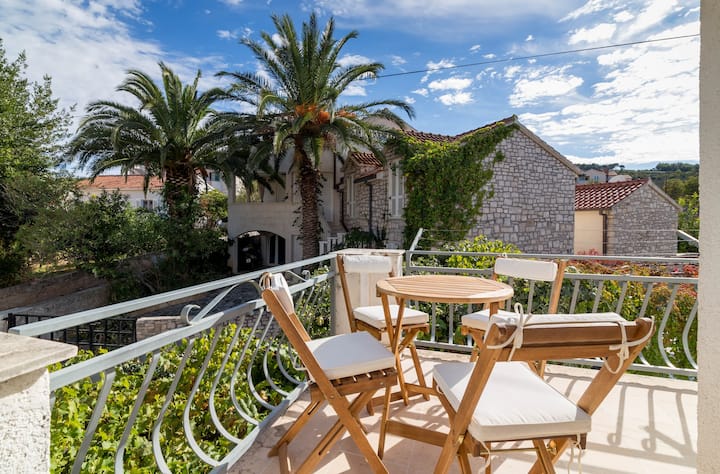 Great Apartment In A Traditional Stone House - Sutivan