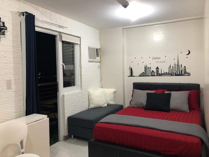 Suntrust Shanata Studio  W Balcony- W 300mbps - Valenzuela