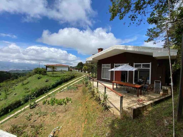 Countryside House - Peaceful - Cartago