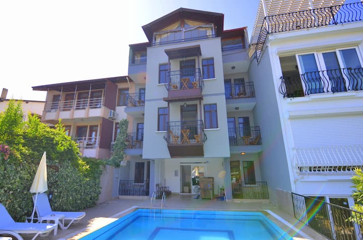 Fethiye'de Mykonut Boutique Havuz Manzaralı Oda 2 - Fethiye