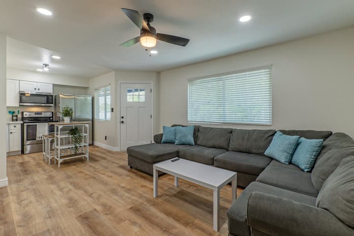 Walk To Mill Ave! Crisp And Clean Tempe 2br - Tempe