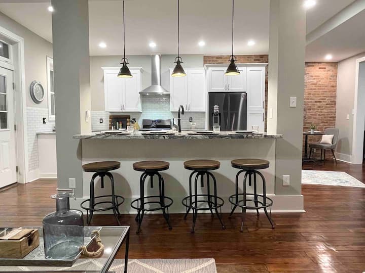 Spacious Luxury & Prime Location @Bentonparkplace - St. Louis, MO