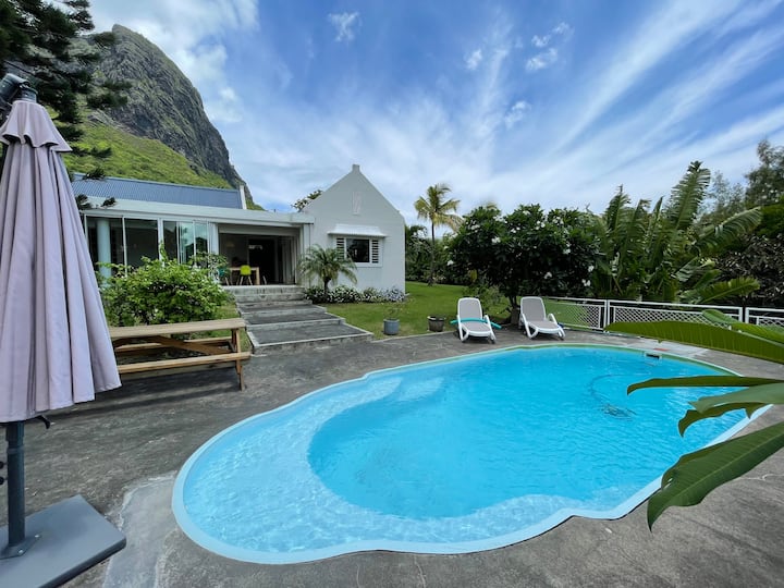 The Cottage - Modern House With Pool - Mauritius