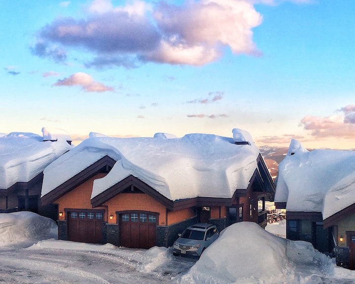 Big White Family Retreat - Big White Ski Resort, BC