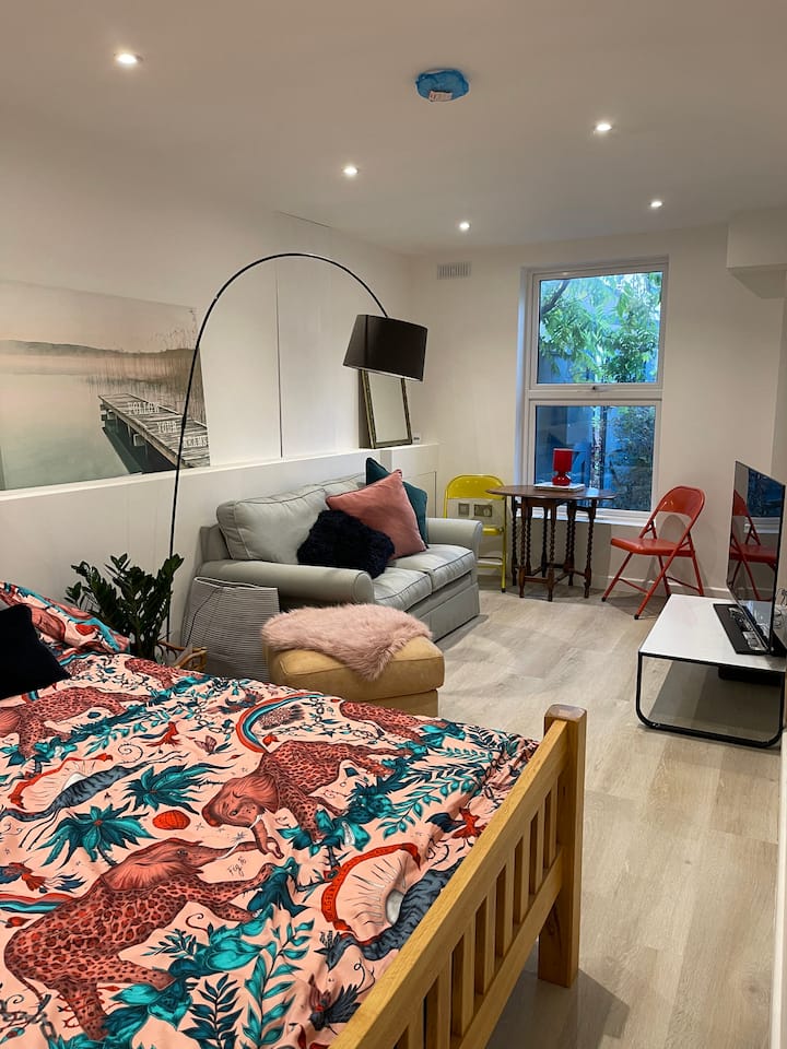 The Gallery- A Super City Apt & Quiet Courtyard - Exeter