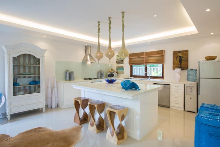 Baan Fah Sai 3 Bed Villa -Steps From The Beach - Ko Samui