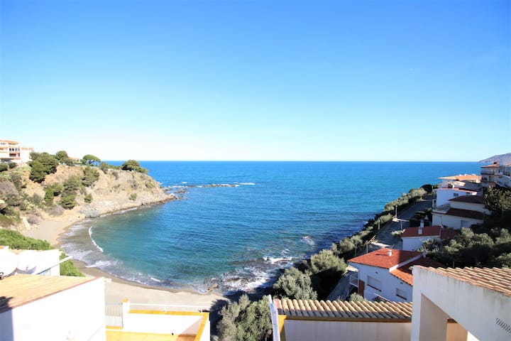 Llançà : 100m2, 1ère Ligne, Climatisé, 3 Chambres - Llançà