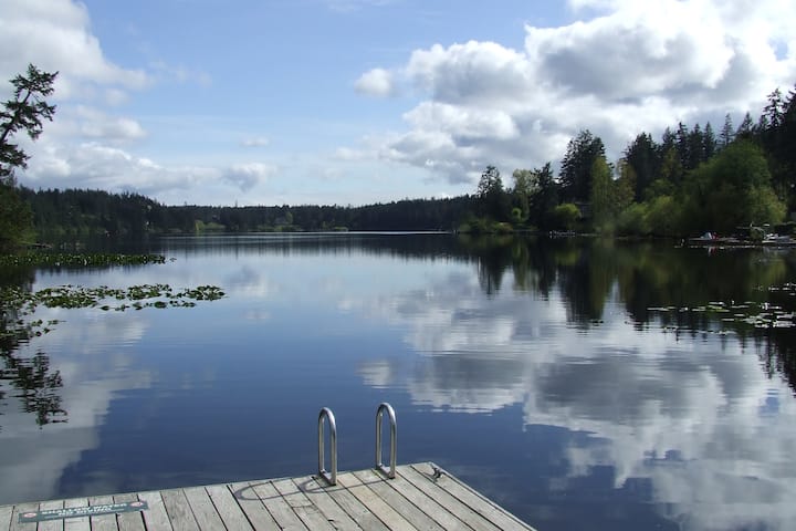 Prospect Lake Vacation Rentals & Homes - Saanich, Canada | Airbnb