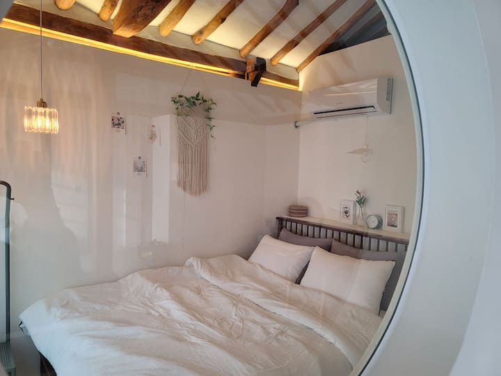 갓성비 최고의 모던한 나른한옥 - Jeonju-si