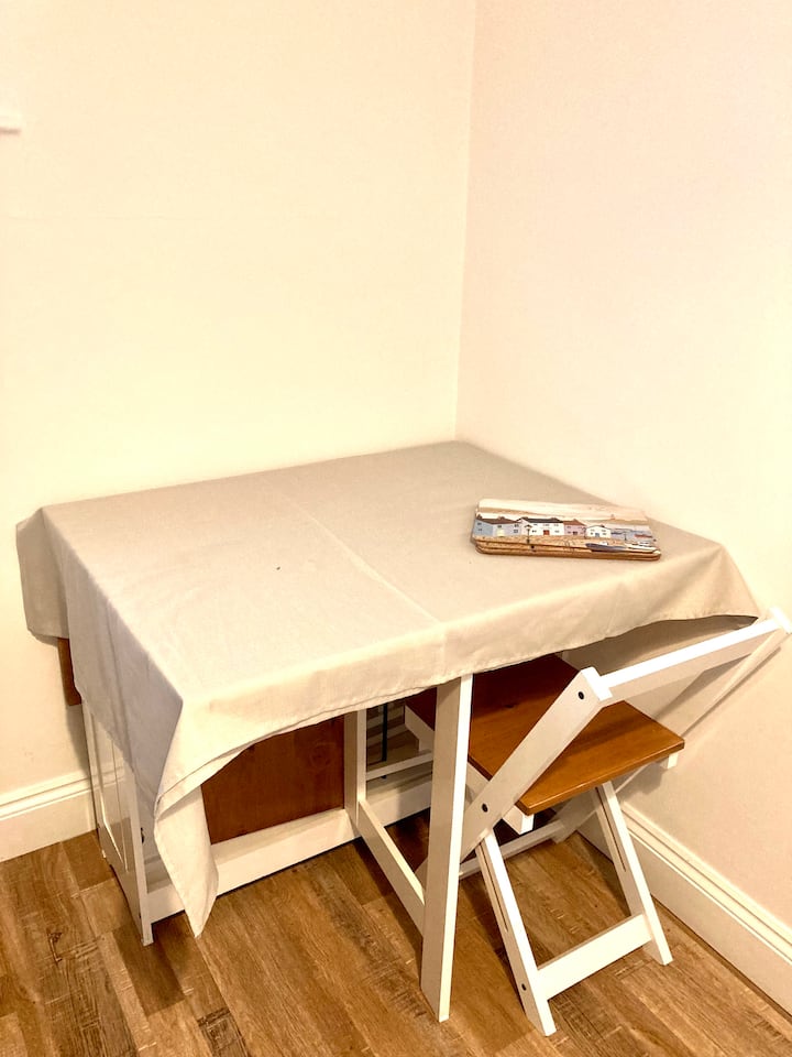 Whole Ground Floor, 2 Bedrooms,  Shower, Kitch - Portsmouth