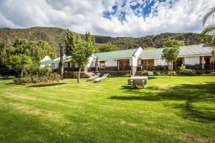Self-cater Family Unit & Restaurant @Oldmill 4 Pax - Oudtshoorn