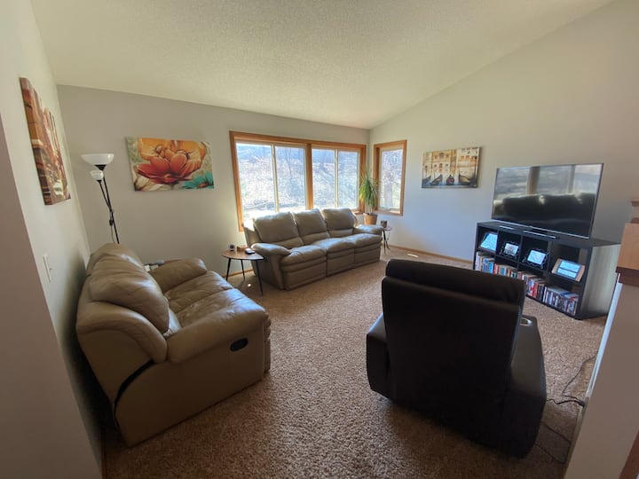 Private Bedroom And 3/4 Bathroom - Apple Valley, MN