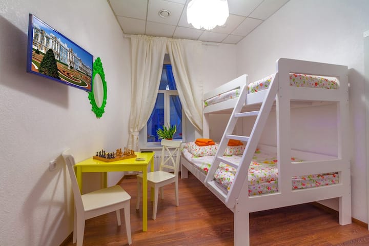 Uyutnoe Oblako Na Litejnom Hostel - St. Petersburg