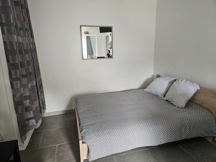 Charmant Studio 30 M Avec Terrasse - ibis budget Pontault Combault RN4 Marne La Vallée