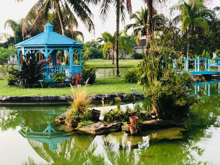 Shangrila In The Redlands - Florida