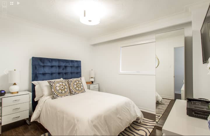 83 'W' - Toronto, ON