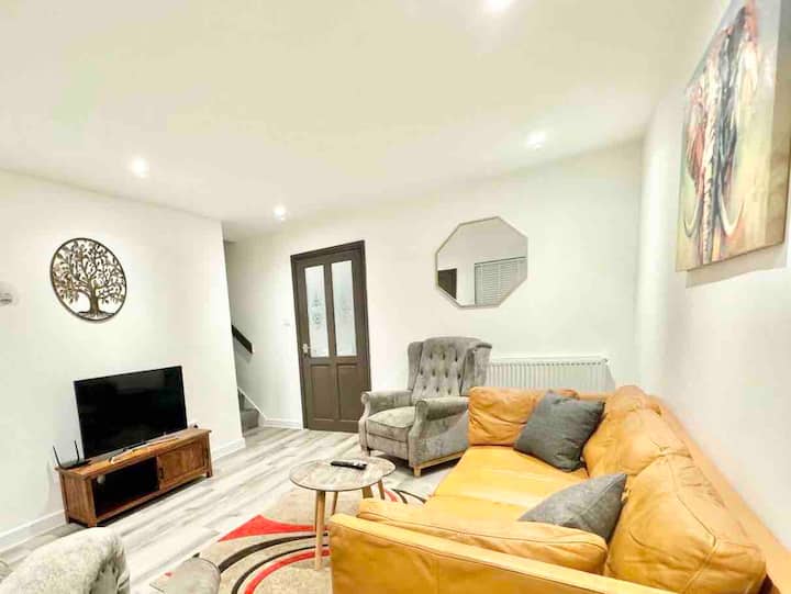 3 Bedroom In Swindon Free Parking Sleeps 6 - Swindon