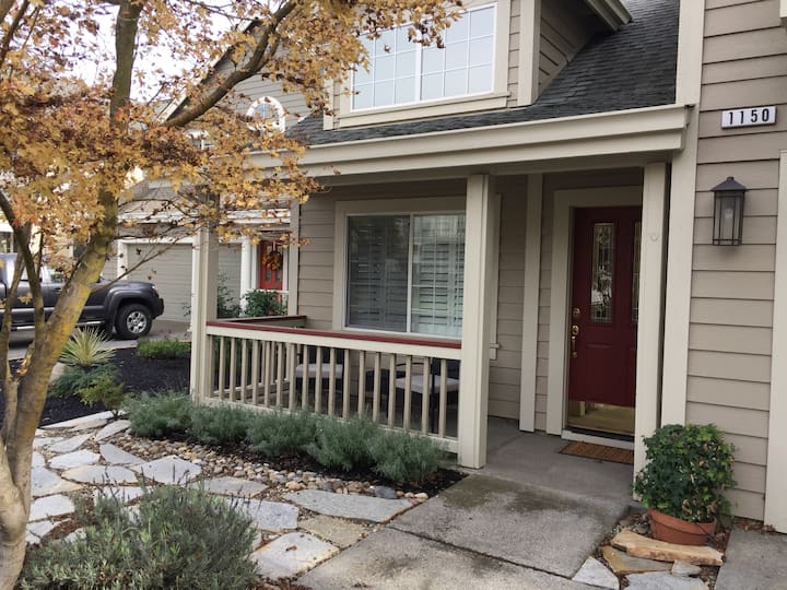 Sonoma Family Retreat - Sonoma, CA