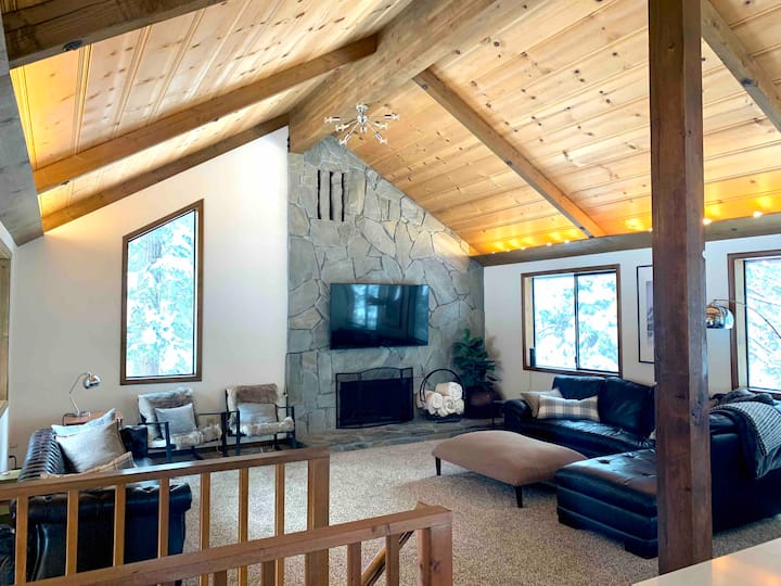 Hot Tub | Skiing | Gathering Space | Families - Tahoe City, CA