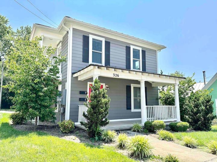 Downtown Home: Walk To The Corner! - Charlottesville, VA