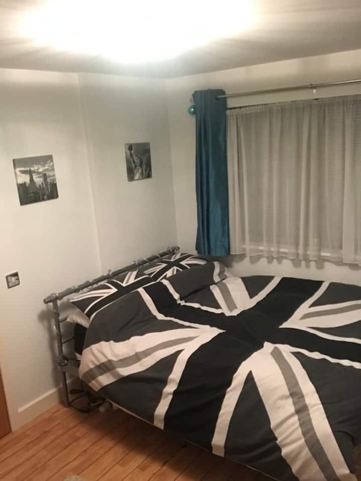 Double Room And Private Shower Room - Beverley