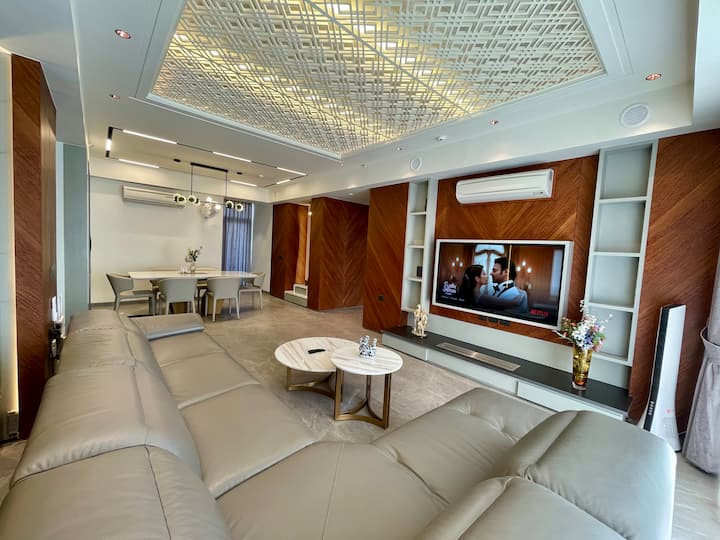 Thebrowngrey Luxury Apt - 