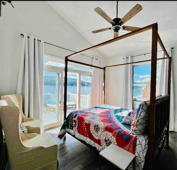 Canandaigua Lake Tranquillity-finger Lakes Fun! - Naples, NY