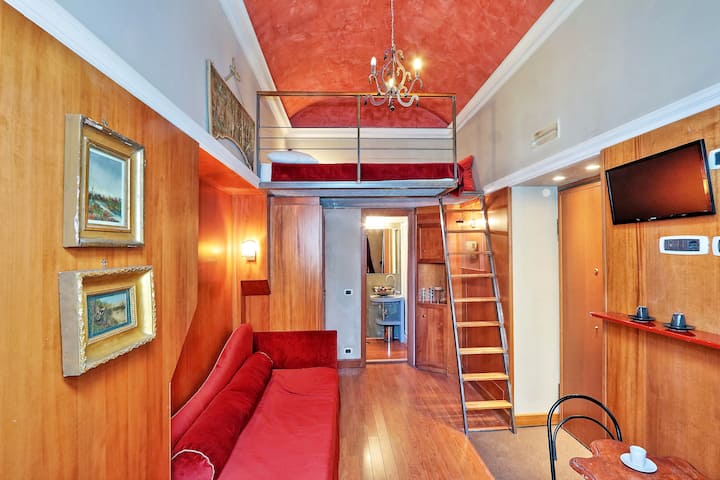 Colosseum Studio - Rome