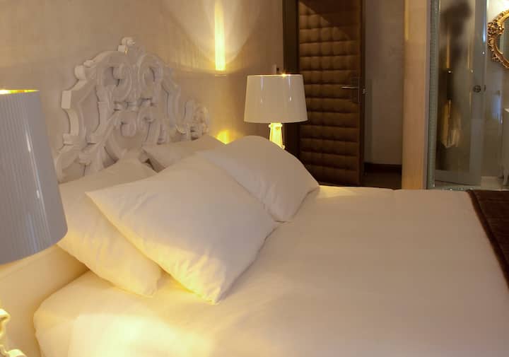Hypnos Design Hotel Suite Room - İstanbul