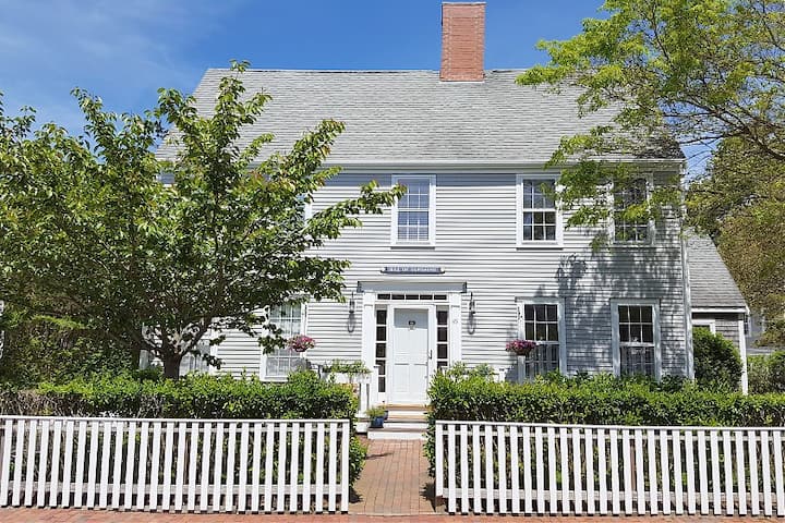 Gorgeous 5 Bd, Pool & Tennis Close To Town & Beach - 난터켓