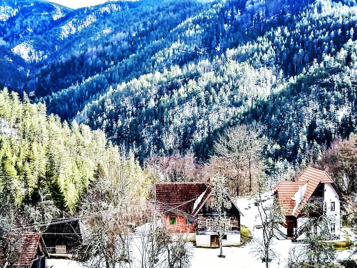 Konaci Gradina 1. - Mokra Gora