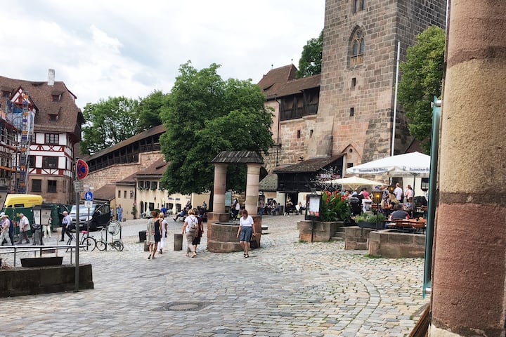 Comfortable Castle-suite Right In The Old Town - Nuremberg