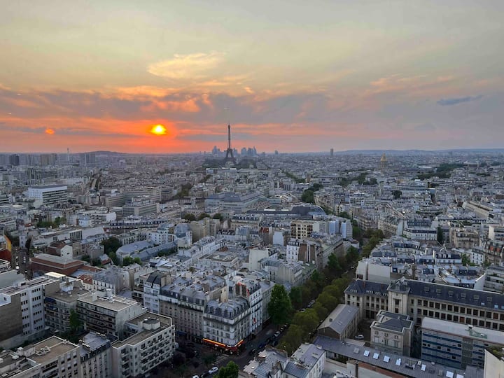 Réception/bureaux Tourmontparnasse-vue Tour Eiffel - 