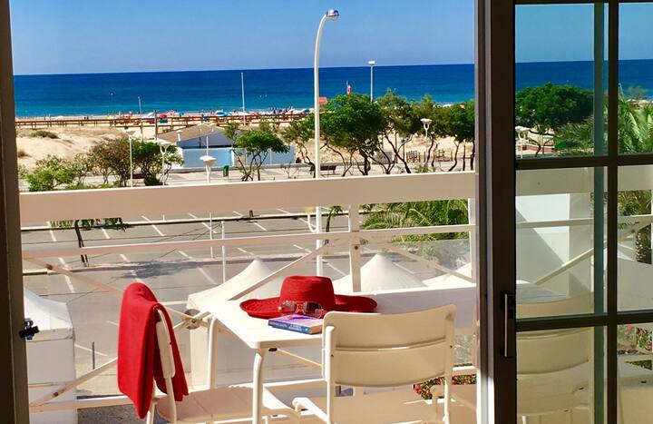 Sunset Ocean View Refurbished T1 Apartment - Altura, Portugal