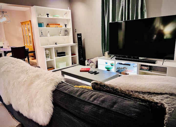 Modern Dutch Colonial For Extended Stays! - Dallas, PA