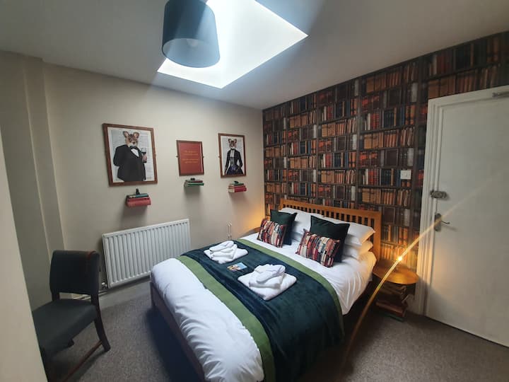 House Mouse - Creates Monmouth - Monmouth