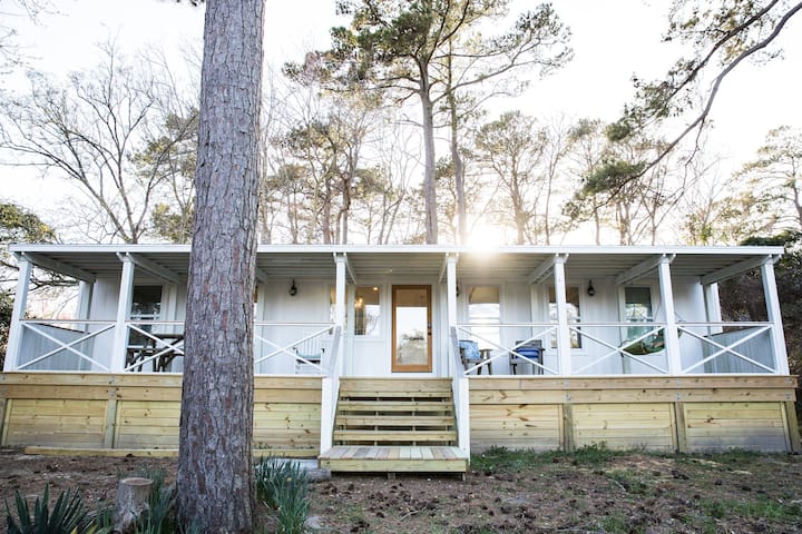 Modern Cottage, 5 Minutes From Beach! - Kitty Hawk, NC