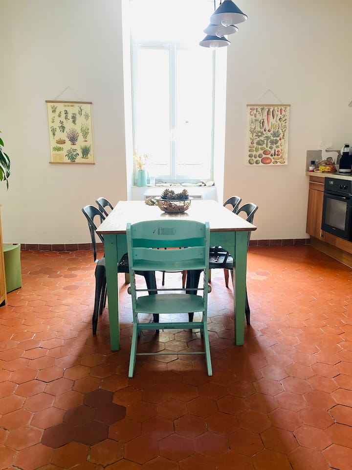 Maison De Village, Extérieurs, Wc & Parking Privés - Lourmarin
