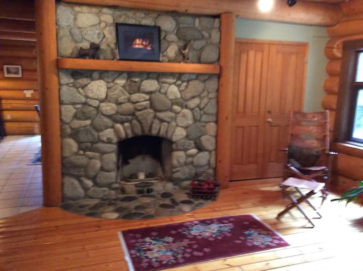 Artisan Log Lodge - Mission