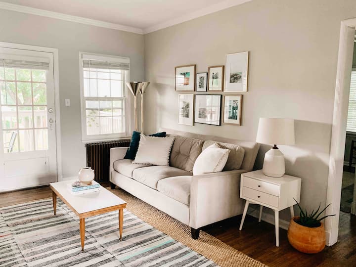Digs 3: Location! Open, 2bdrm, Parking, 2nd Floor - Evansville, IN