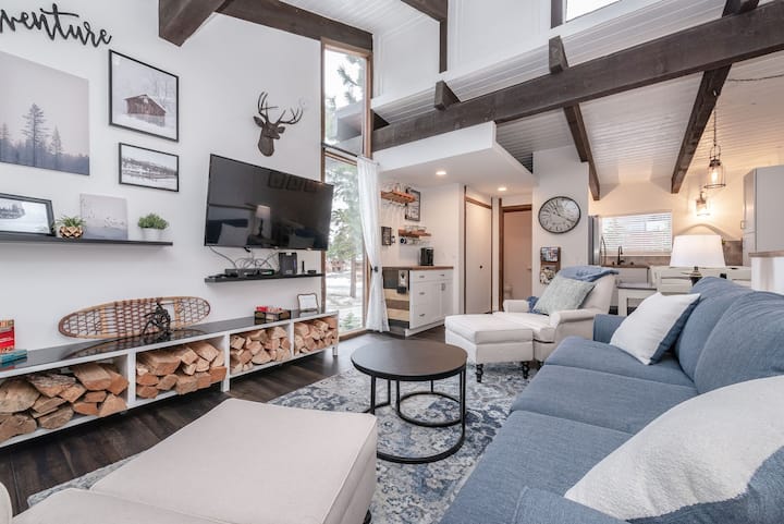 Comfy Modern Condo - Steps To Village & Gondola - Mammoth Mountain, CA