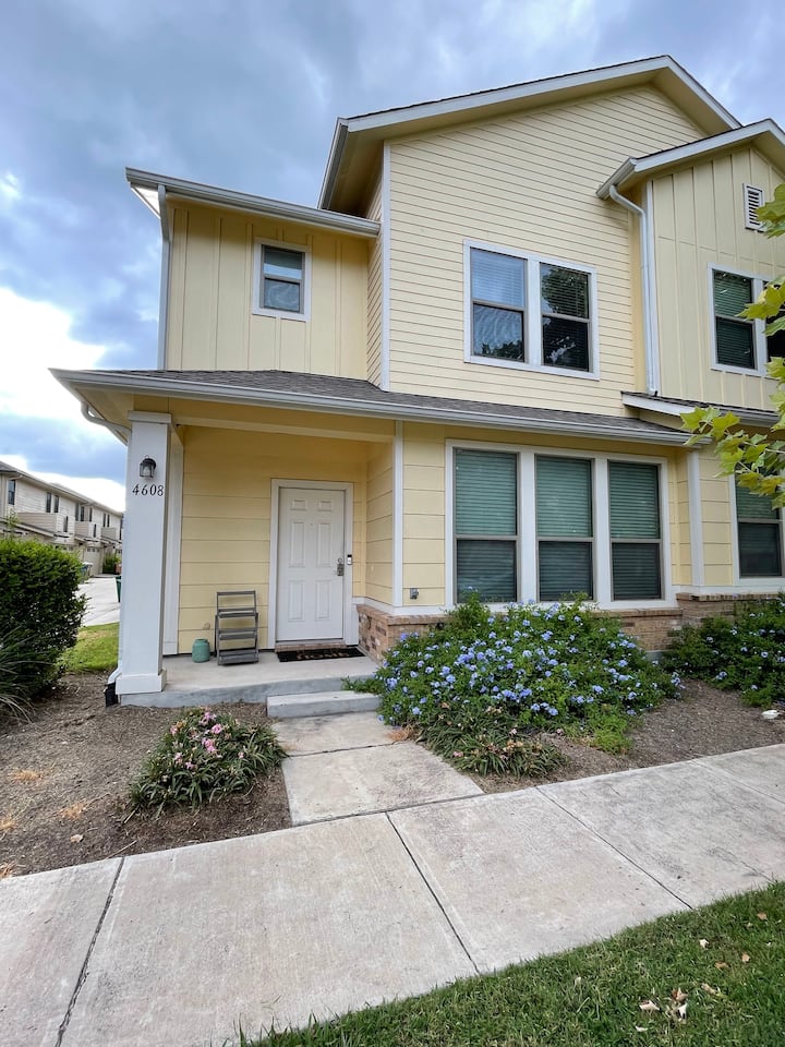 Mueller Townhouse - Great For Families And Friends - Austin, TX