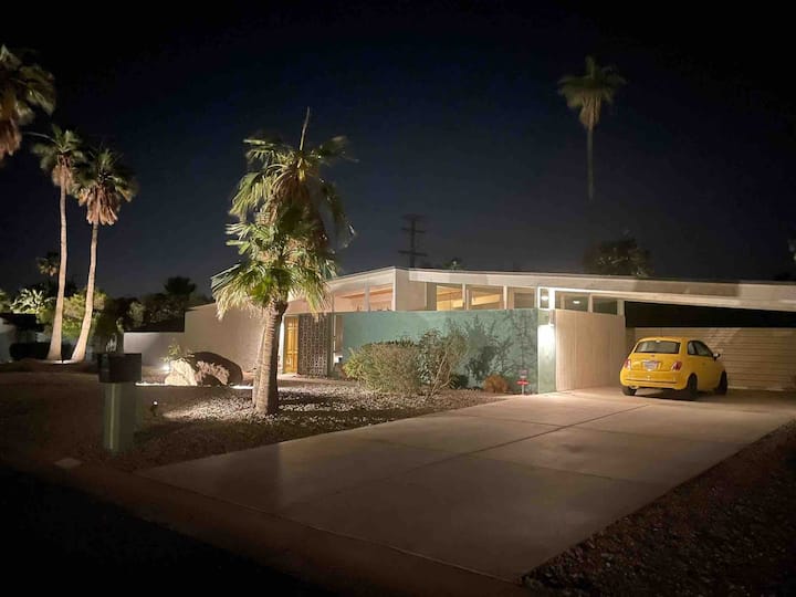 Urbanica Pool House - Palm Springs