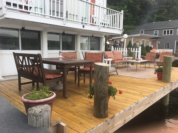 Beautiful Water Front Lake House - Seneca Lake, NY
